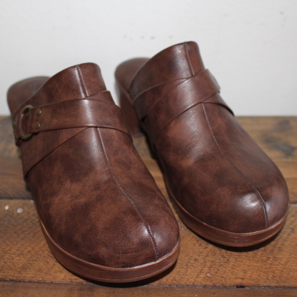 boc | Shoes | Boc Vintage Y2k Brown Slip On Clogs Comfy Sole Block 3 ...